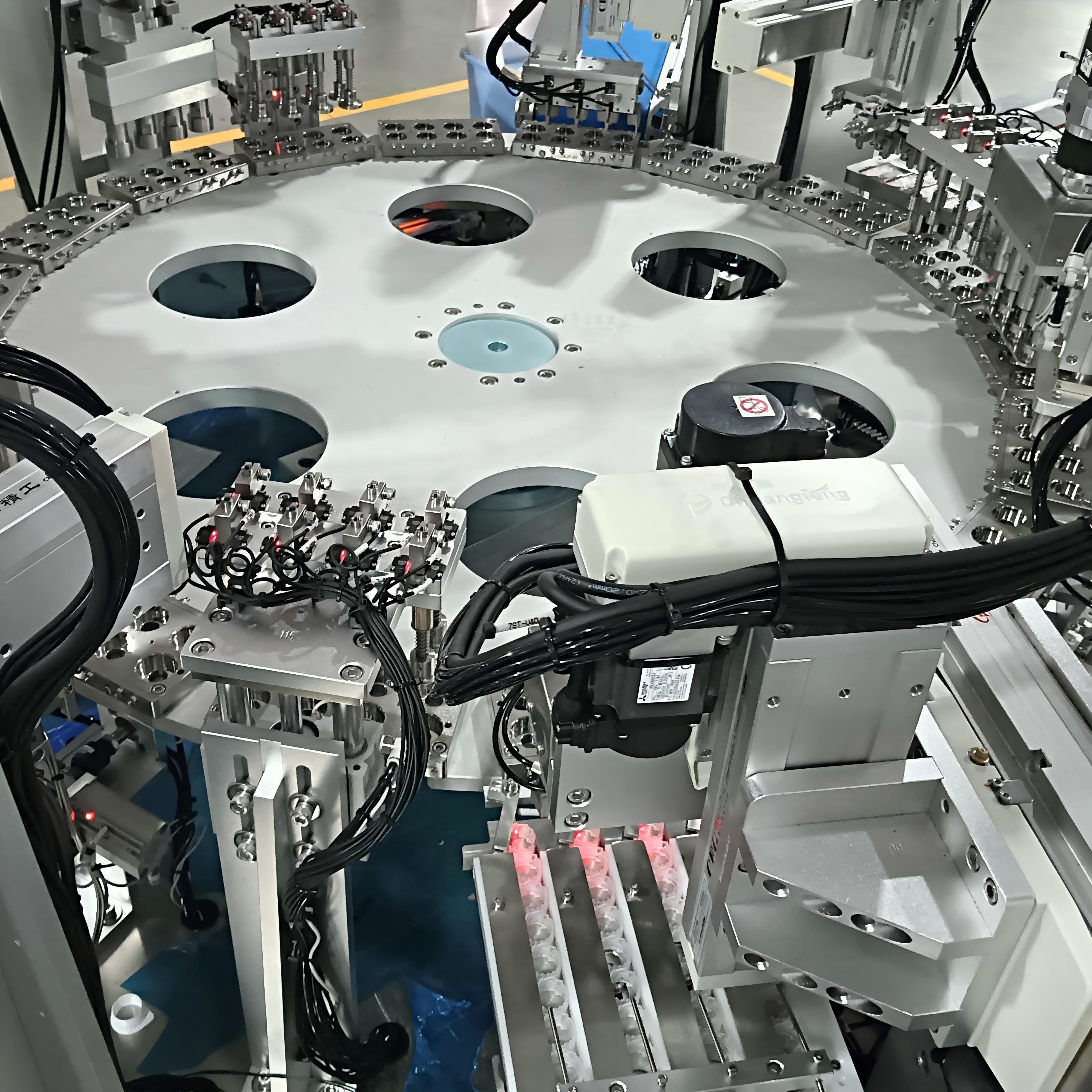 Non-standard Automated Tetra Cap Assembly Machine Accurate Positioning